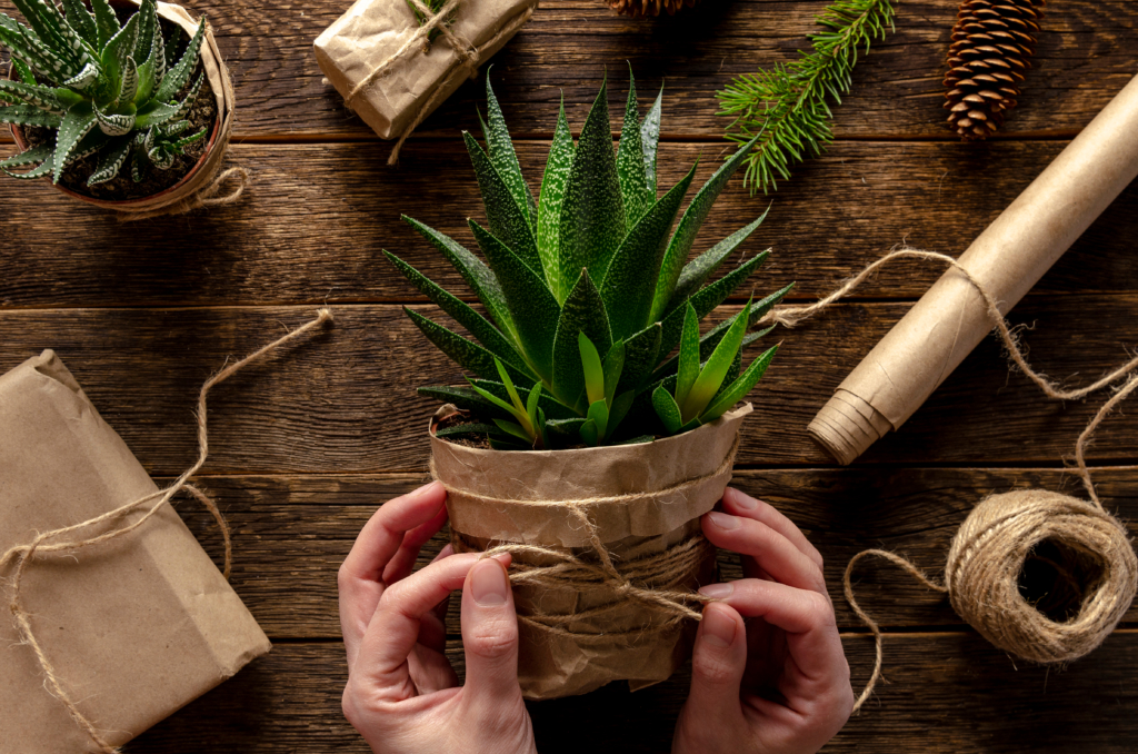 10 Practical Ways to Help a Friend in Need - Roots & Boots