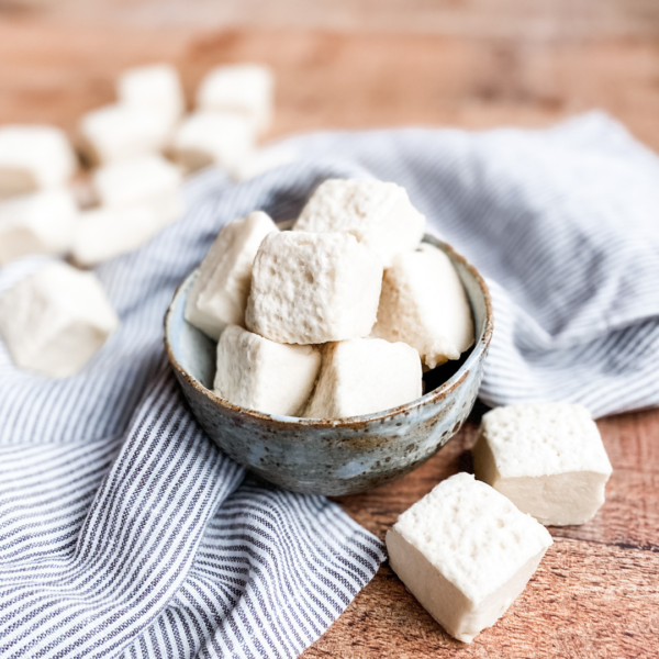 Homemade Paleo Marshmallows - Roots & Boots